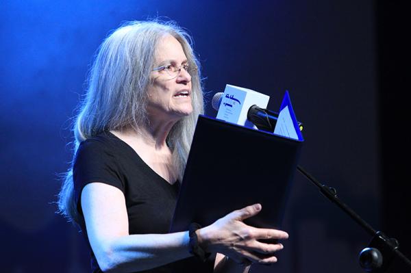 Shanghai Poetry Night – finally broadcasted last night“诗歌之夜”中国新诗百年庆典 ...